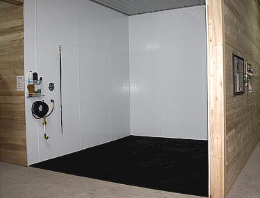 Wash Stall – Ontario Pomskies & Keurwood Equestrian